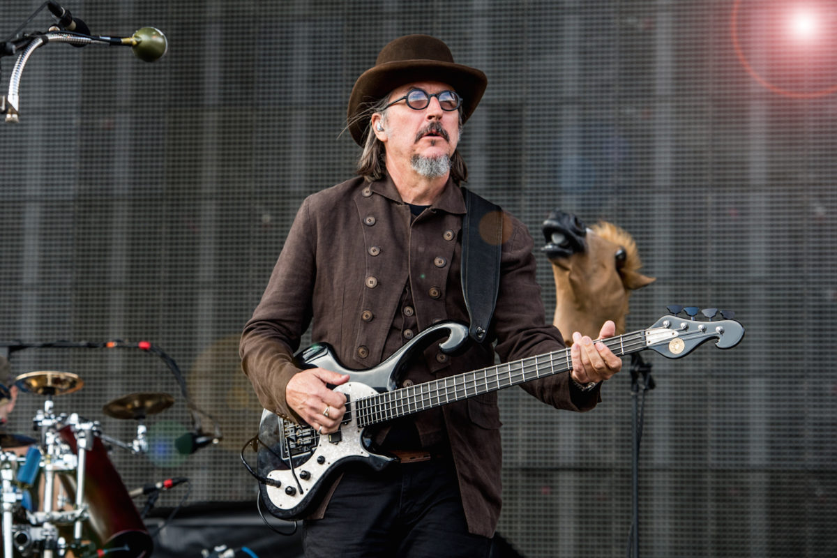 Les Claypool The Legendary Primus Bassist and His Unconventional Approach to Music